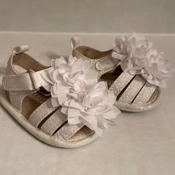 Laura Ashley | Shoes | Laura Ashley Baby Girl White Sparkly Sandals ...